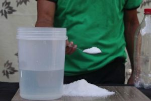 Here’s a Practical DIY Guide in Making Liquid Fertilizer Using Granular ...